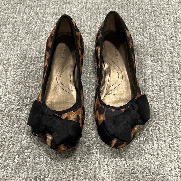 Tahari | Shoes | Tahari Brown And Black Flats With Leopard Print | Poshmark